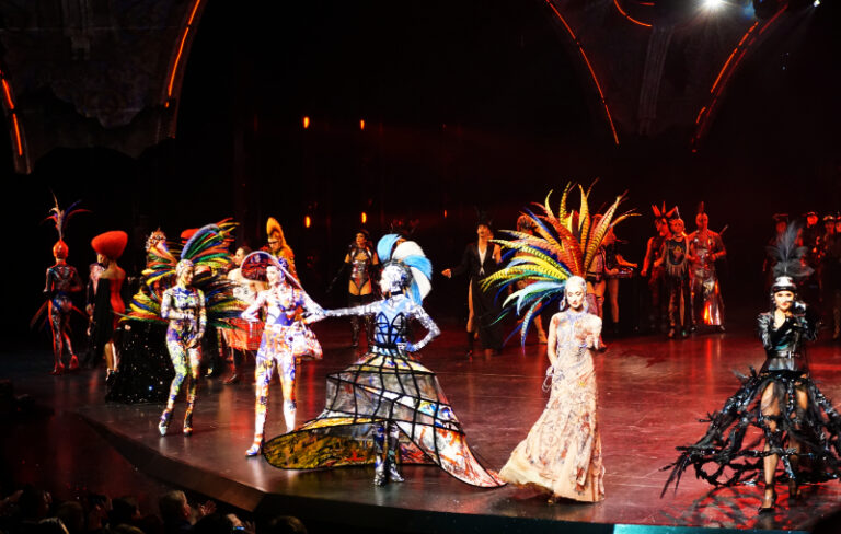 Friedrichstadt-Palast Berlin - THE ONE Grand Show