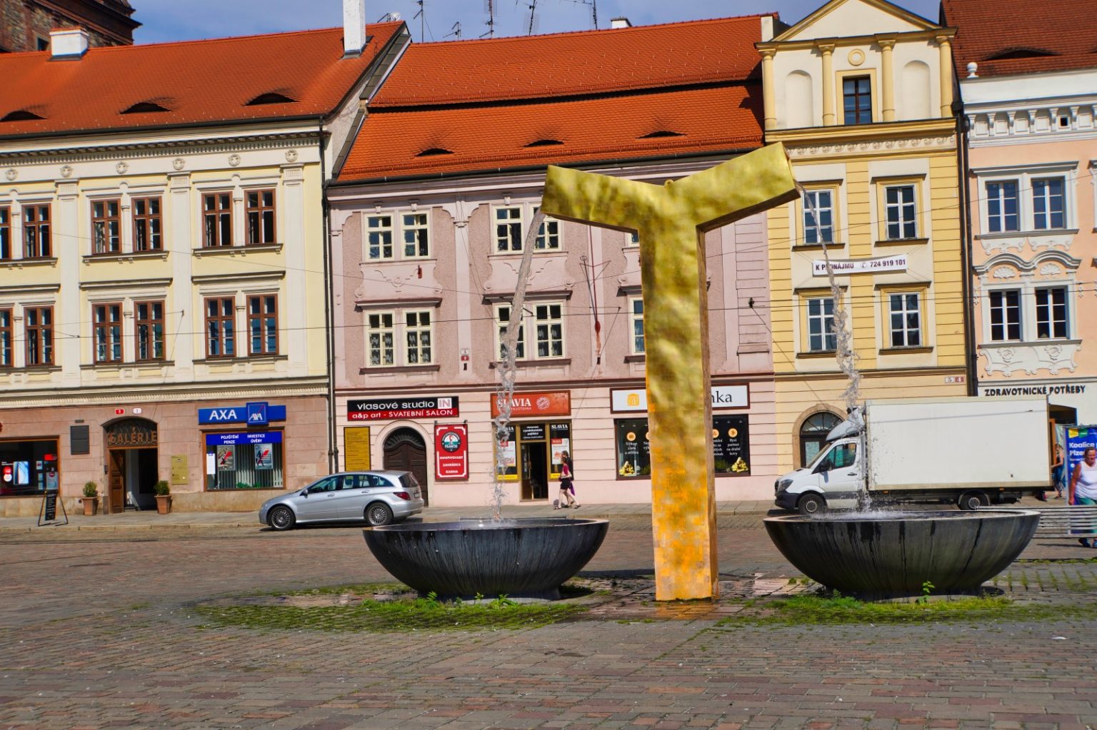 Platz der Republik in Pilsen - im Herzen der Stadt unterwegs