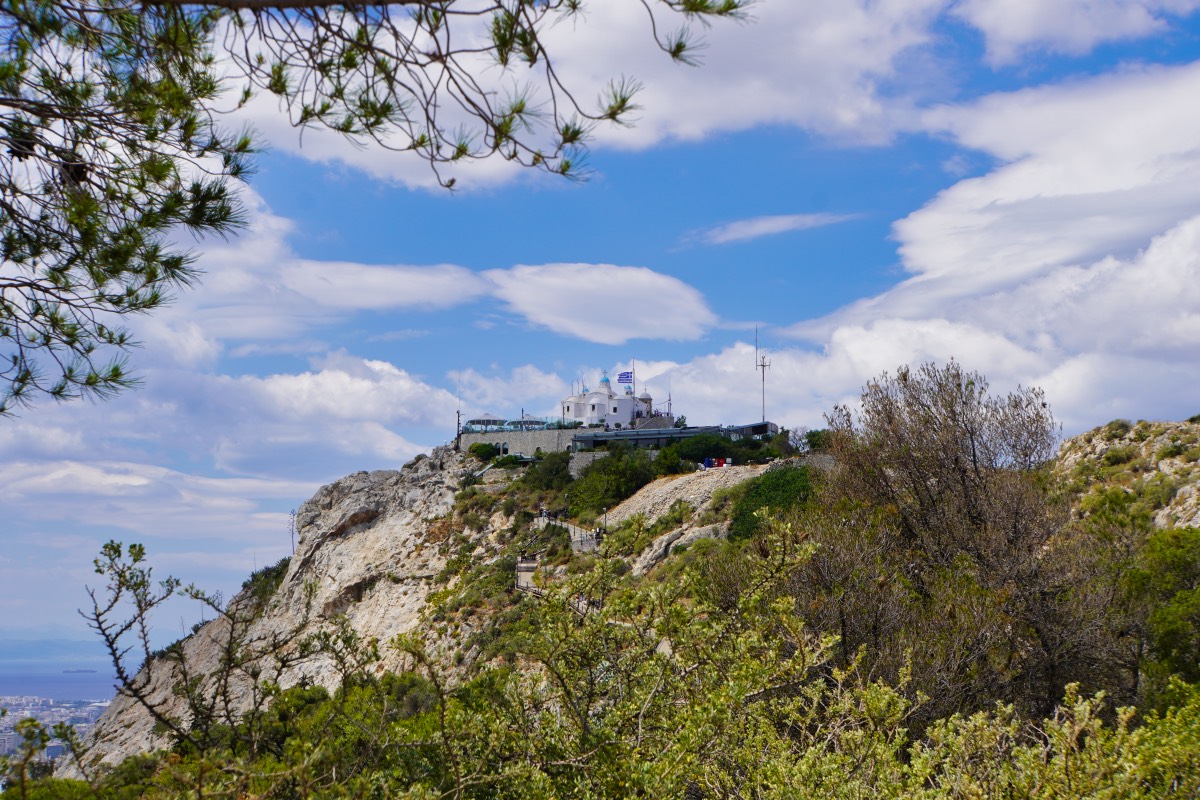 Lykabettus – auf dem höchsten Berg im Stadtzentrum von Athen